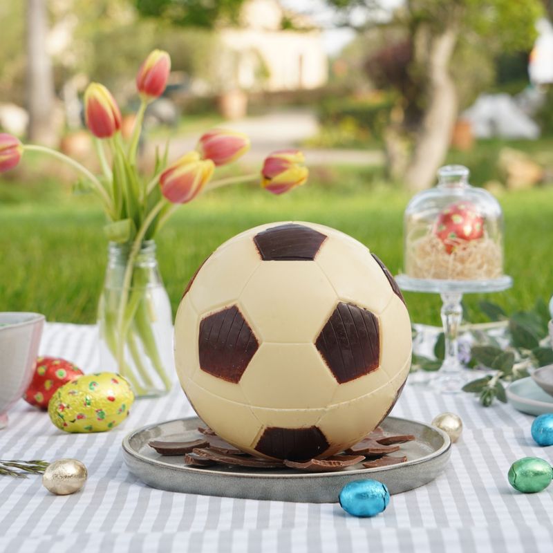 White Chocolate Soccer Ball 300g | Simón Coll